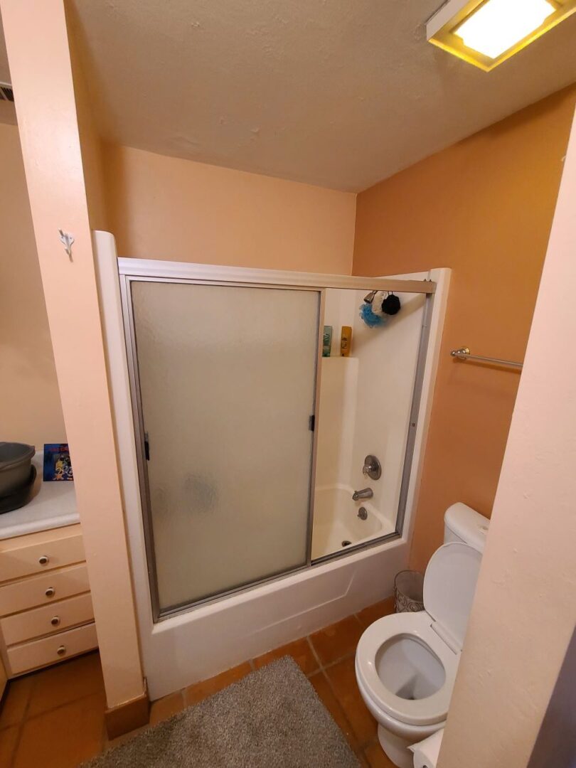 Before and After - Bath Remodeling - Affordable 1 Day Baths